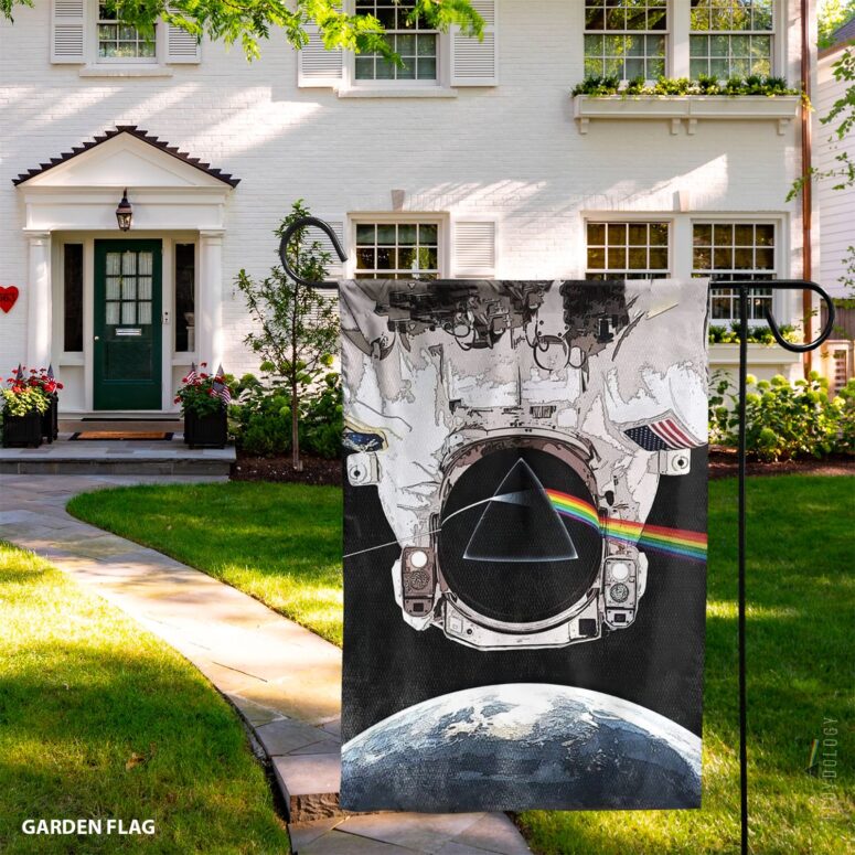 Dark Side Of The Moon Astronaut Pink Floyd Flag - OtherBrick